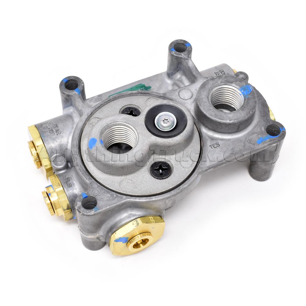 Bendix 800396 TP-5 Tractor Protection Valve, Push to Connect Ports, 1/4 ...