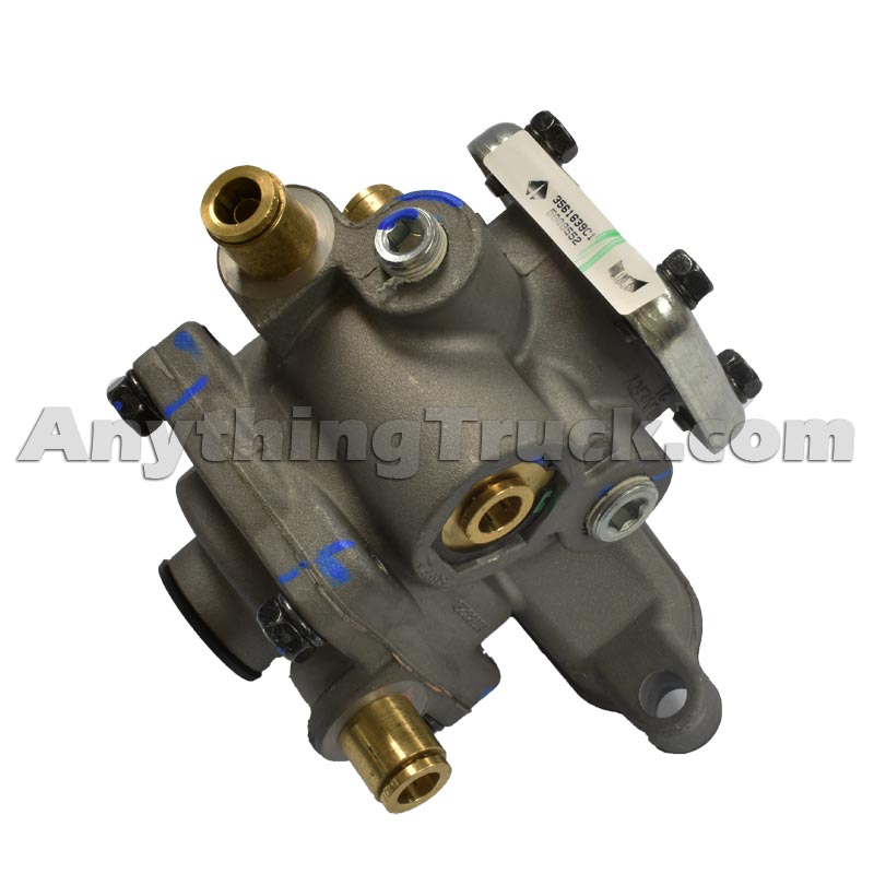 Bendix 800969 R-7 Spring Brake Valve, Replaces Navistar 3561639C1 ...